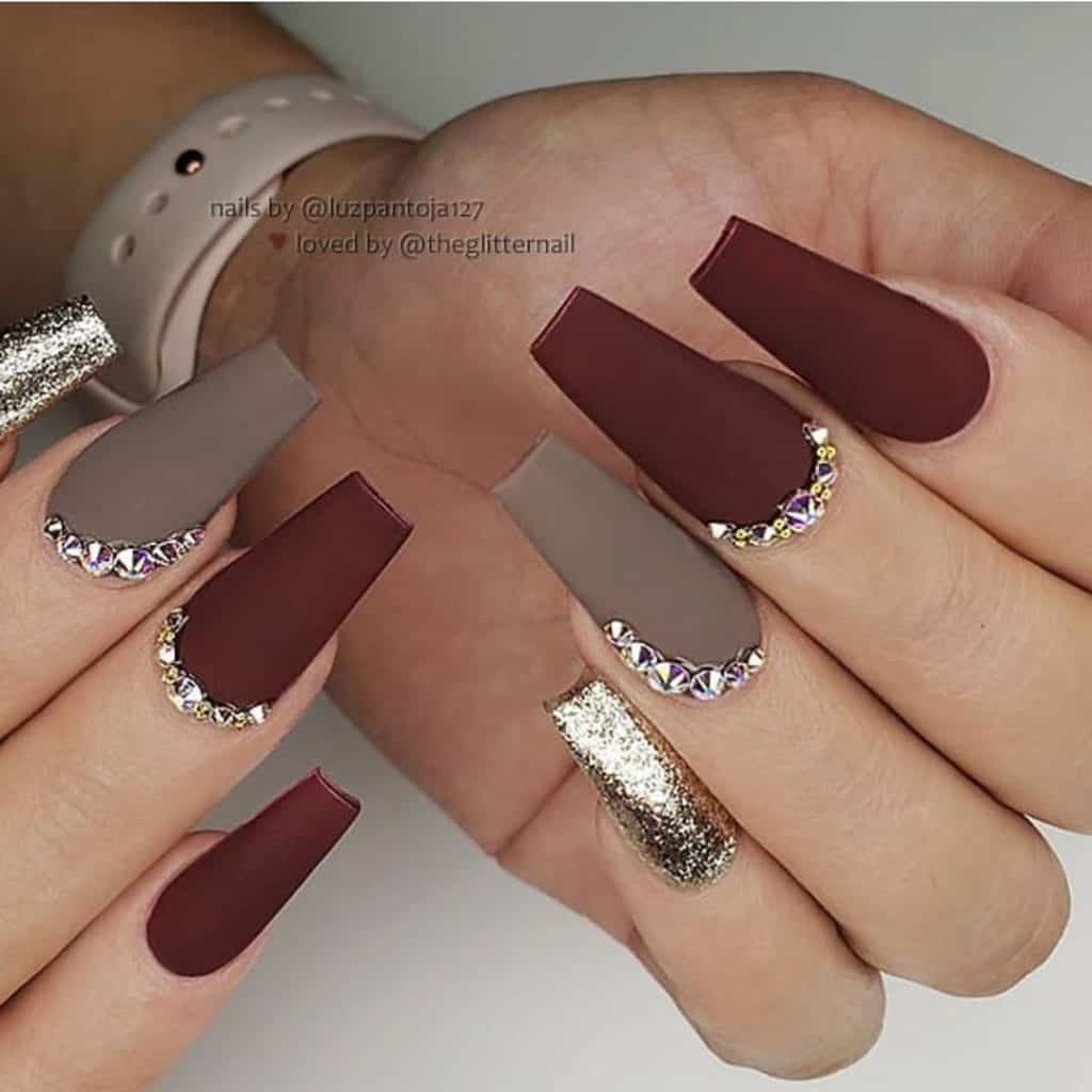 40 Fall Nail Colors, Ideas & Designs Perfect For 2025 - Secretly ...